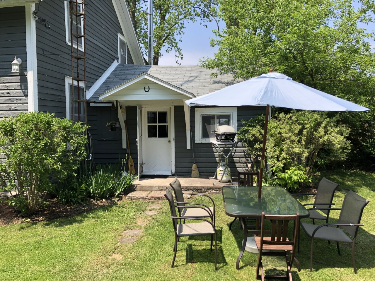 File/Image Uploads – Amherst Island